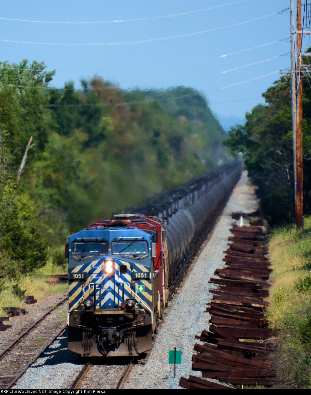 CEFX 1051 CSX Train K348 Crude Oil Loads